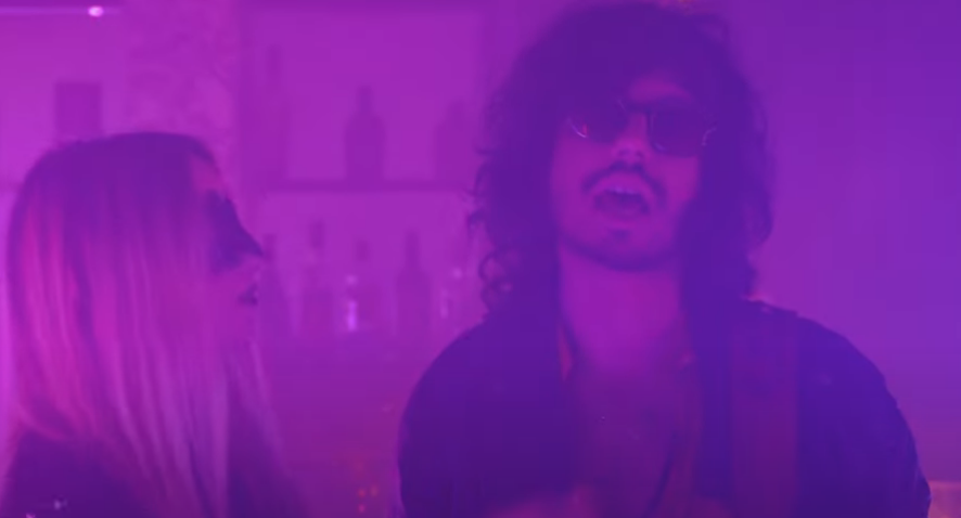 Diego Conti: il video di "Alcolica" al Castello Ducale Corte d'Avalos