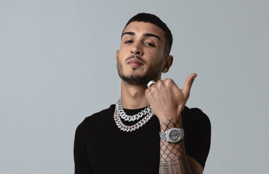 Capo Plaza: «Le "ferite" da superare. Sanremo? Non lo escludo»